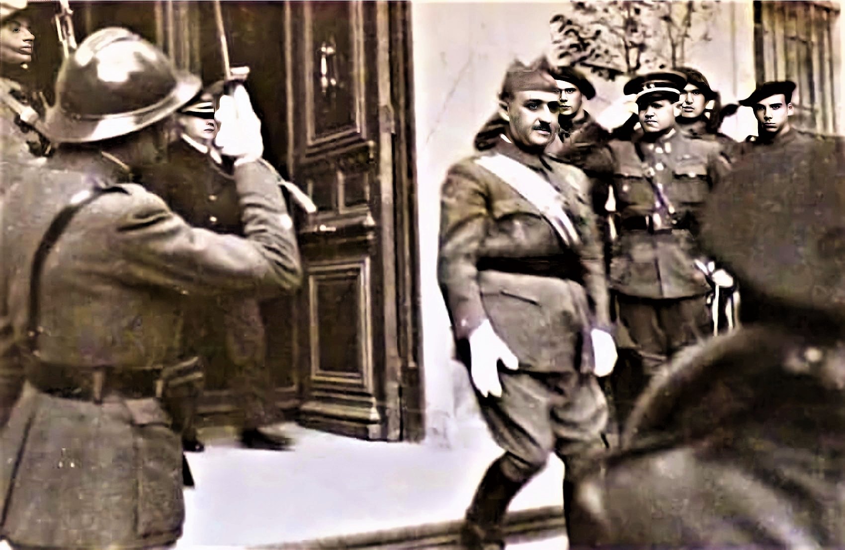 Franco y los 'Sucesos de Salamanca' en 1937 - Como un libro